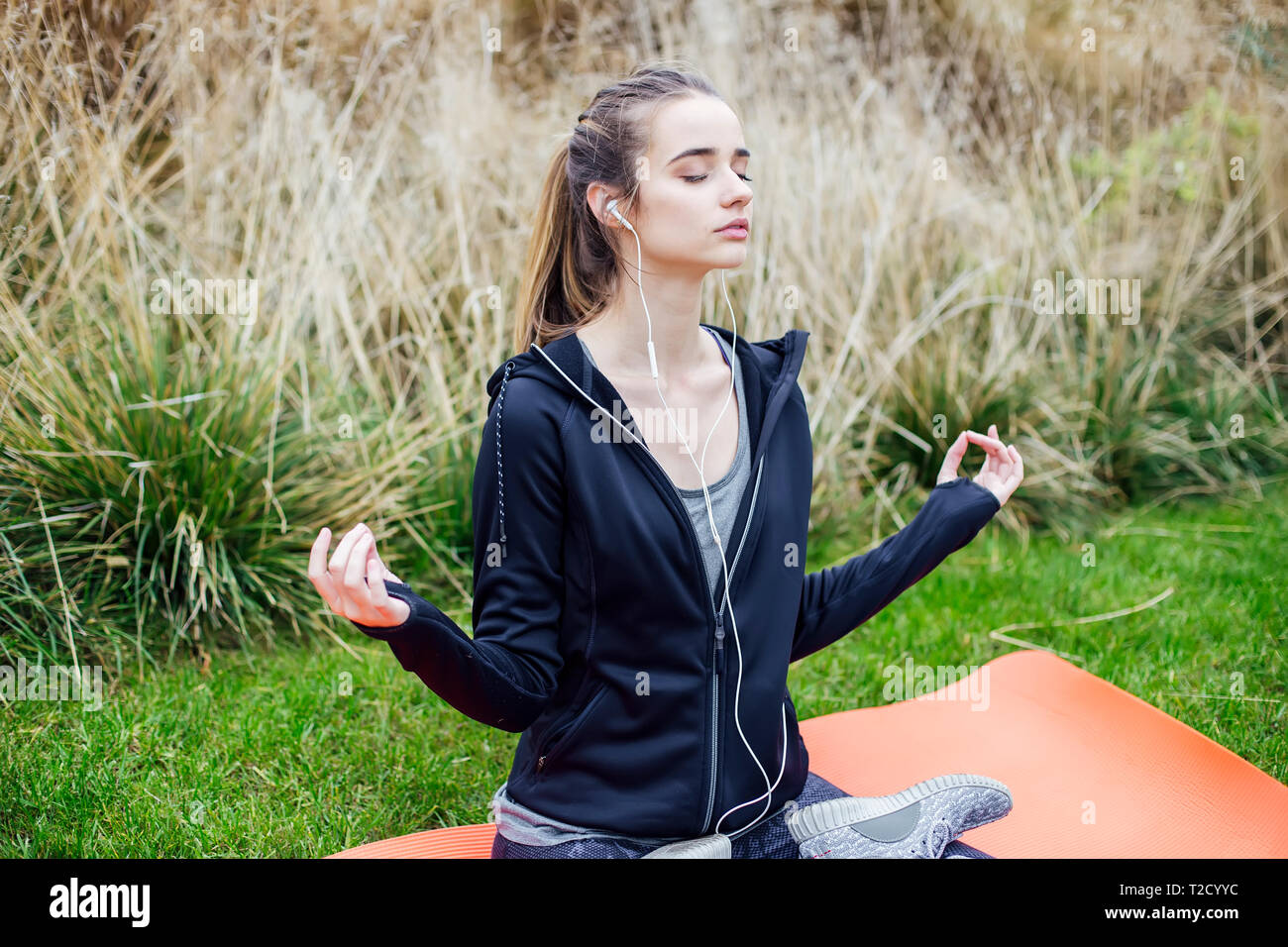 Yoga zen pose hi-res stock photography and images - Alamy