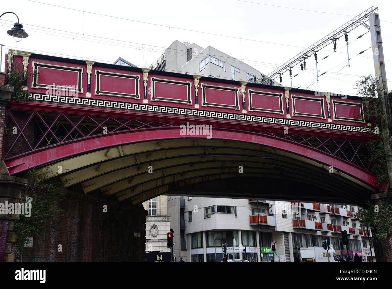 Victorian rail bridge in manchester hi-res stock photography and images ...