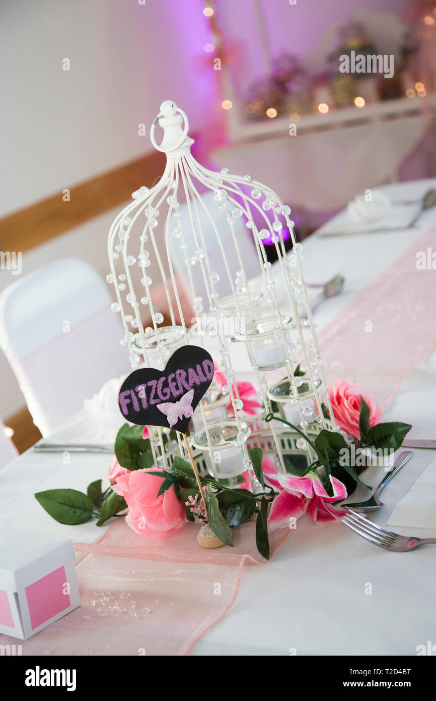 Weddings favours hi-res stock photography and images - Alamy