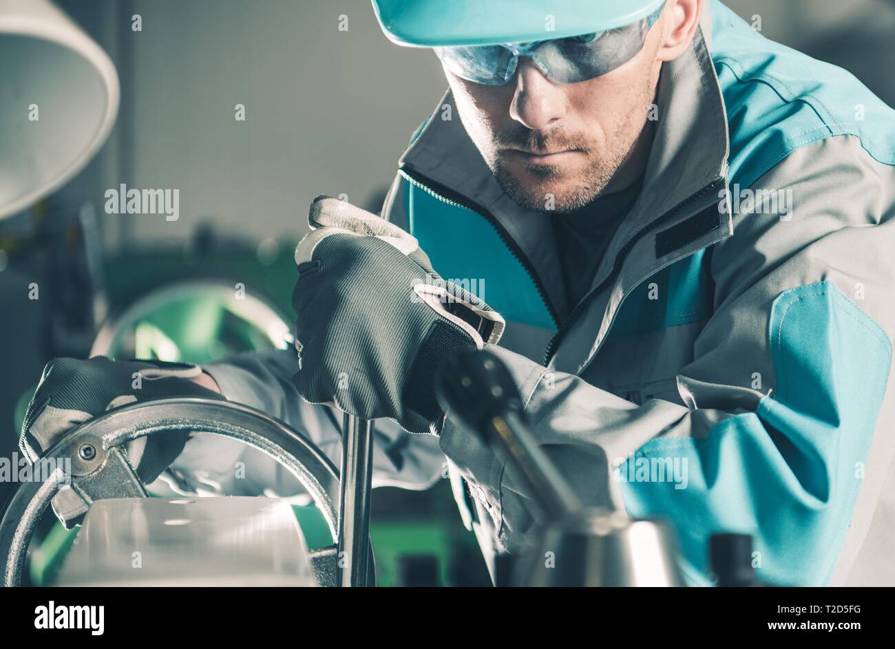 Turret lathe hi-res stock photography and images - Alamy