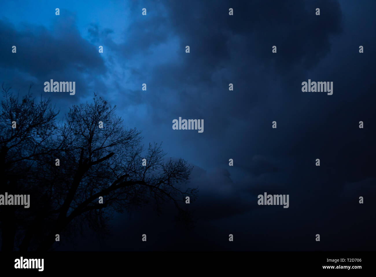 Storm clouds are rolling in hi-res stock photography and images - Alamy