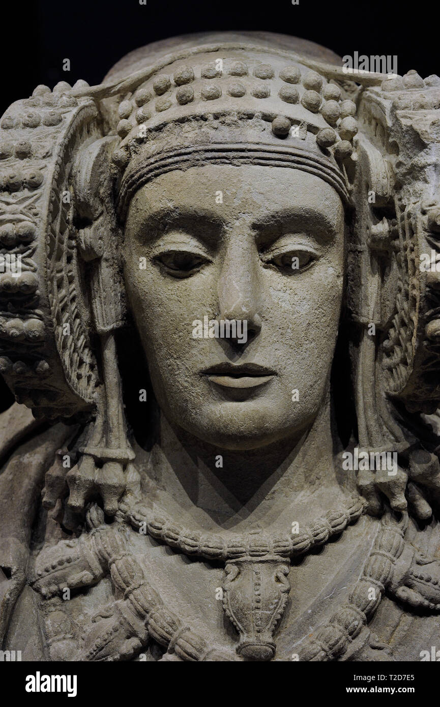 Lady of elx sculpture hi-res stock photography and images - Alamy