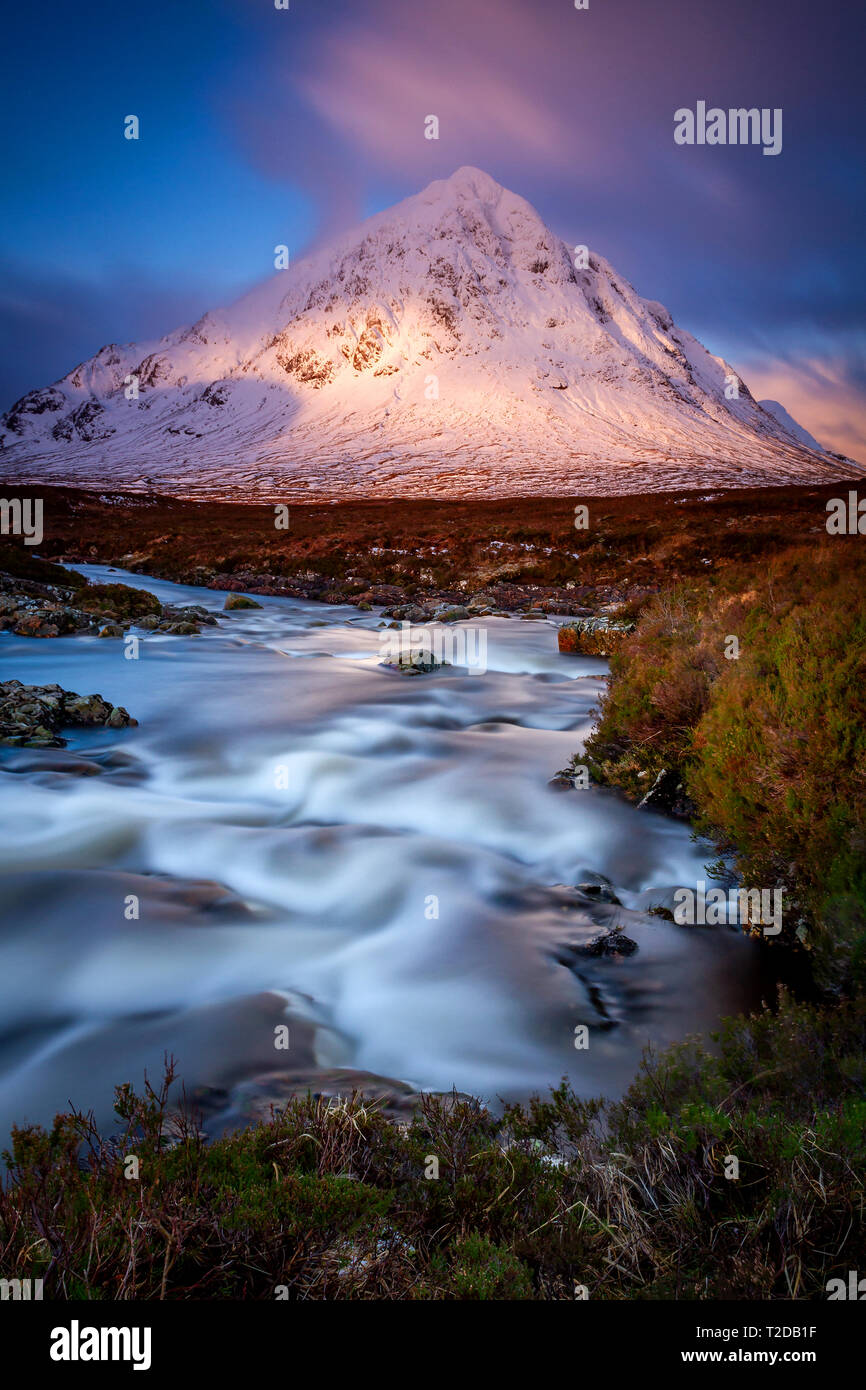 Glen coe winter sunrise hi-res stock photography and images - Alamy