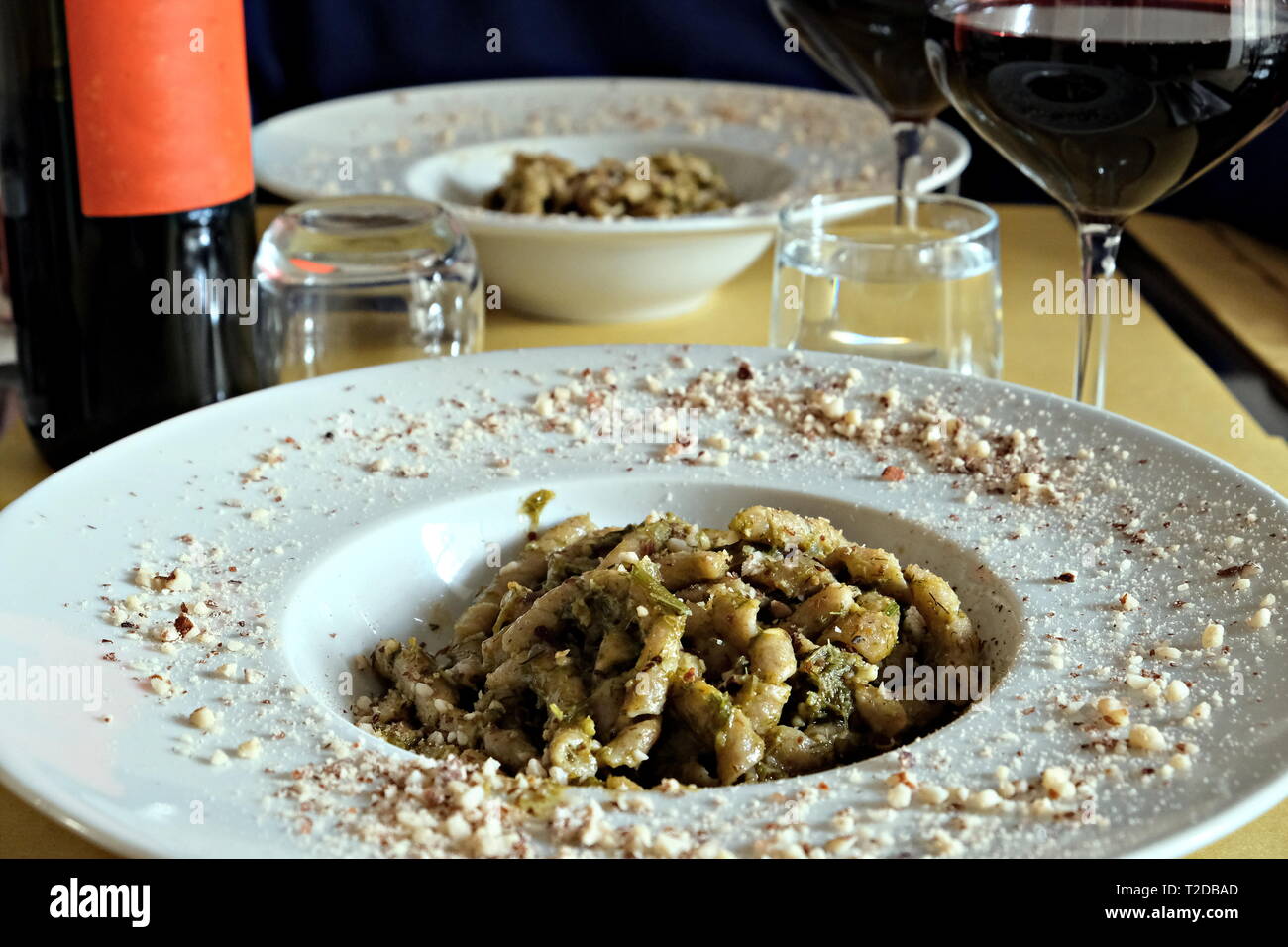 Busie hi-res stock photography and images - Alamy