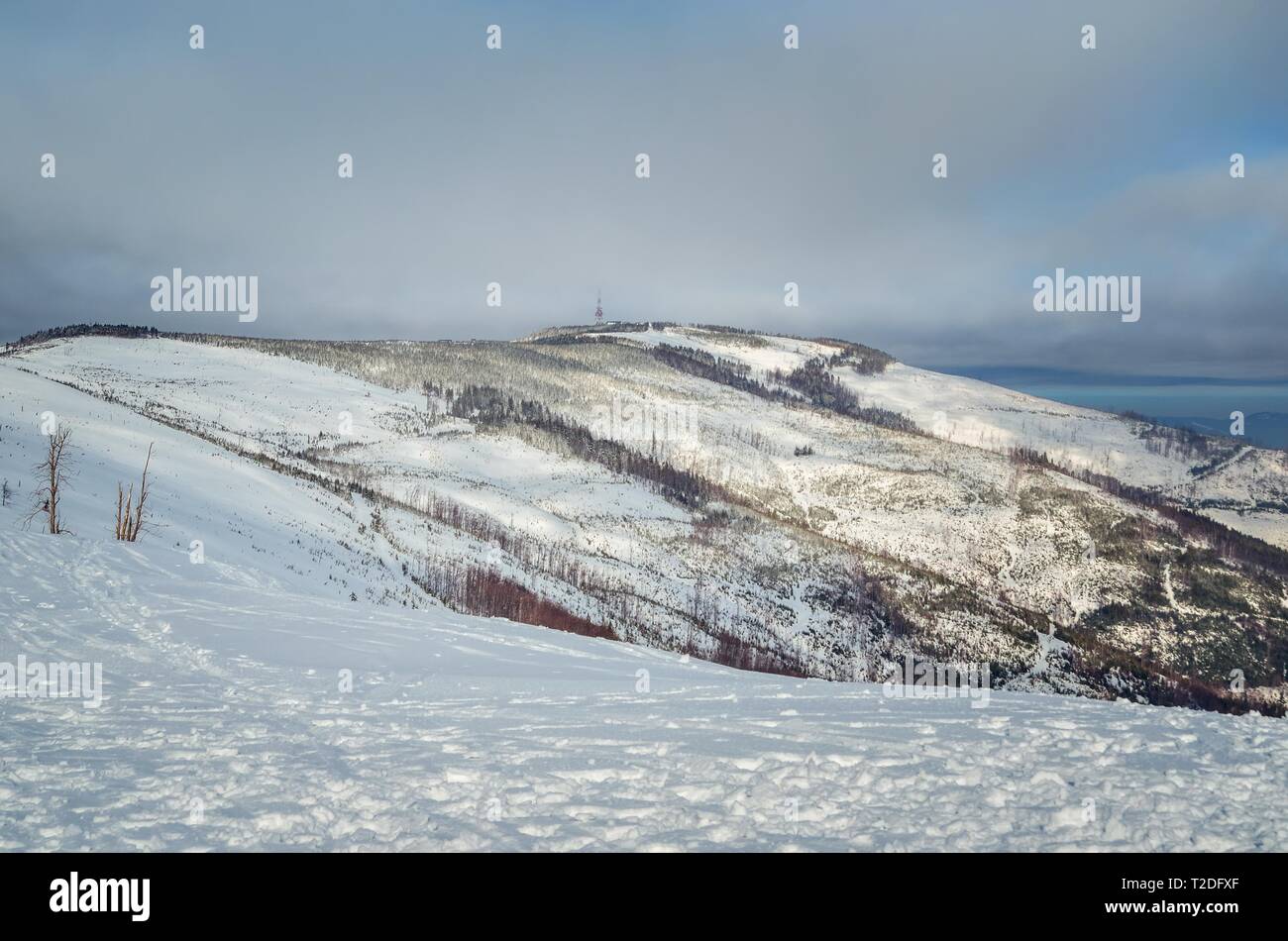 Beautiful winter snow-white mountain landscape. Beautifully snow-capped ...