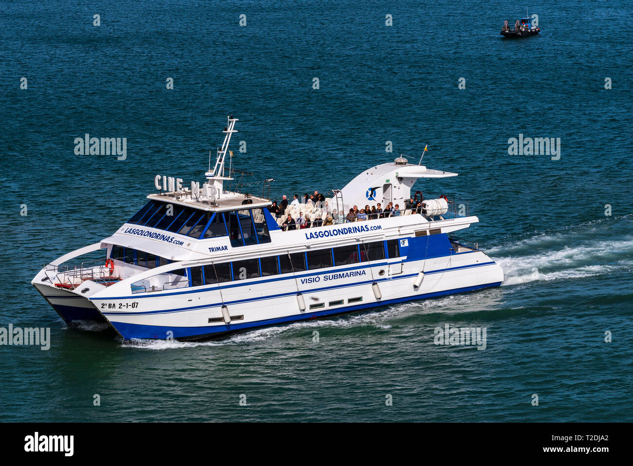 Passengers tourists holiday cruise leisure ship boat vessel hi-res ...