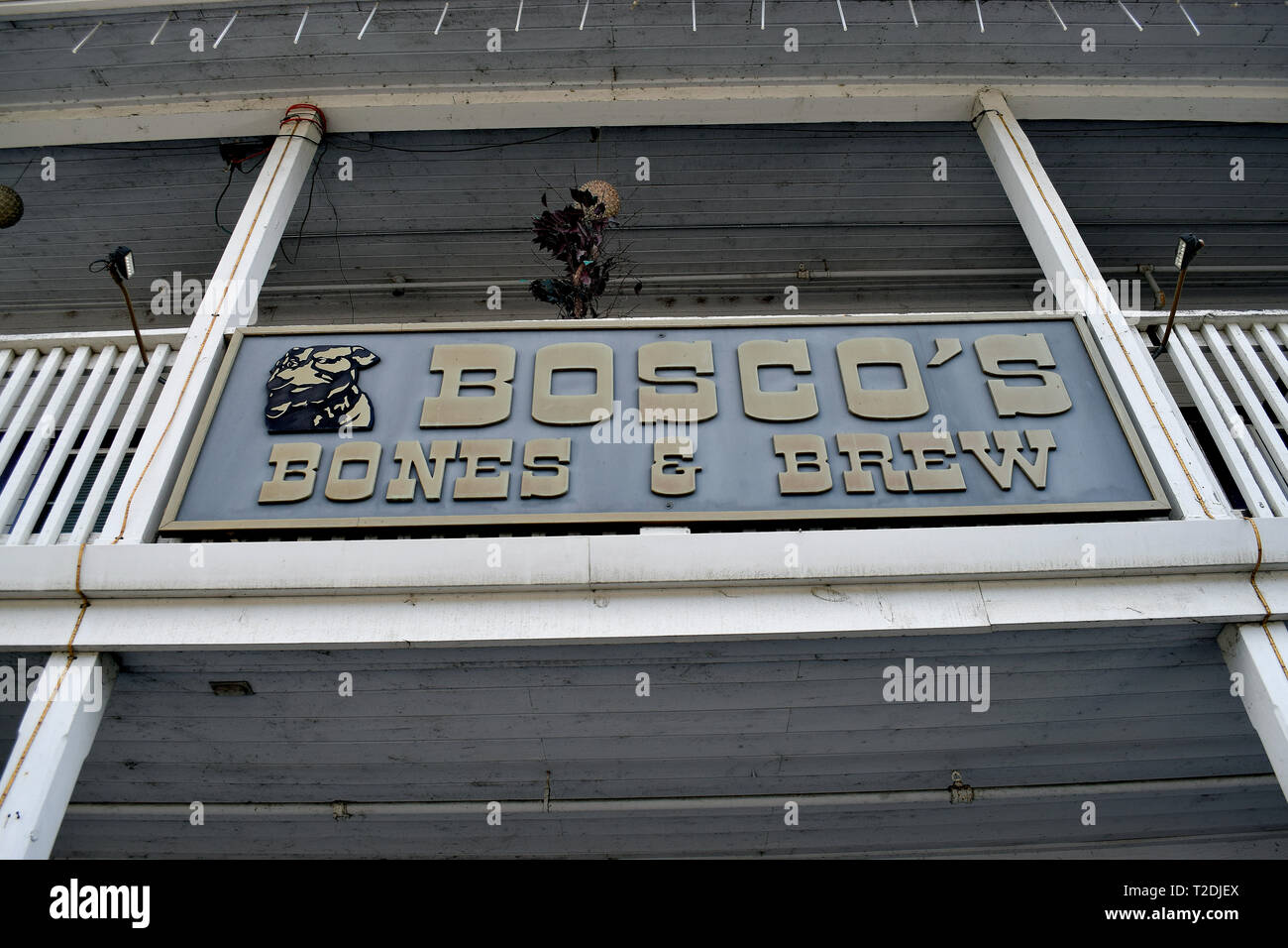 Boscos bones and brew sign hi-res stock photography and images - Alamy