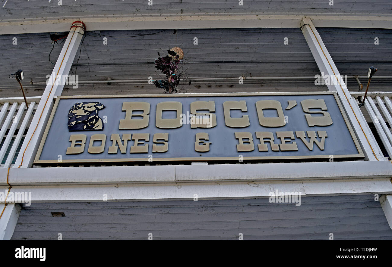 Boscos bones and brew sign hi-res stock photography and images - Alamy