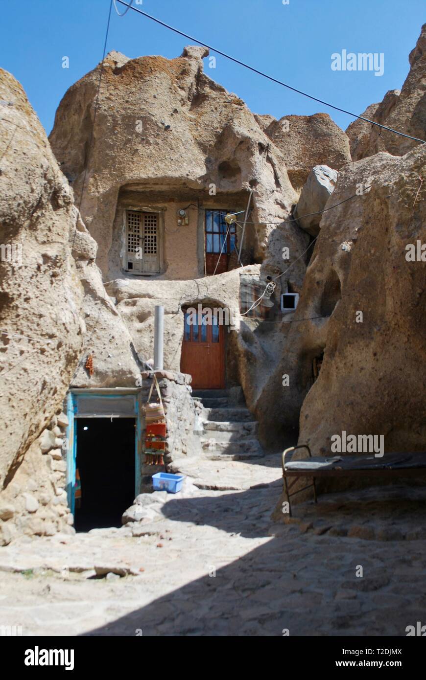 Cave dwelling village of Kandovan, Iran Stock Photo - Alamy
