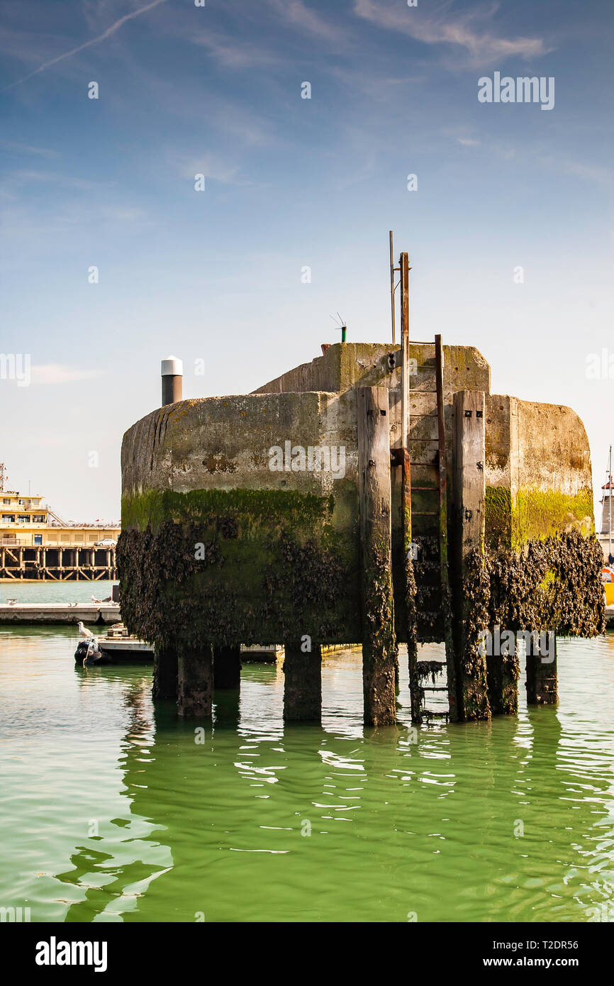 Mooring jetty hi-res stock photography and images - Alamy