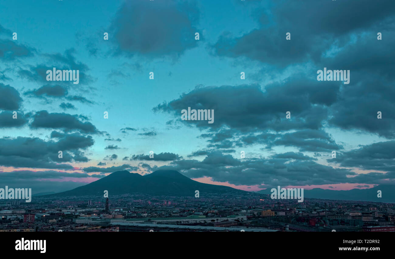 Naples and vesuvius at night hi-res stock photography and images - Alamy