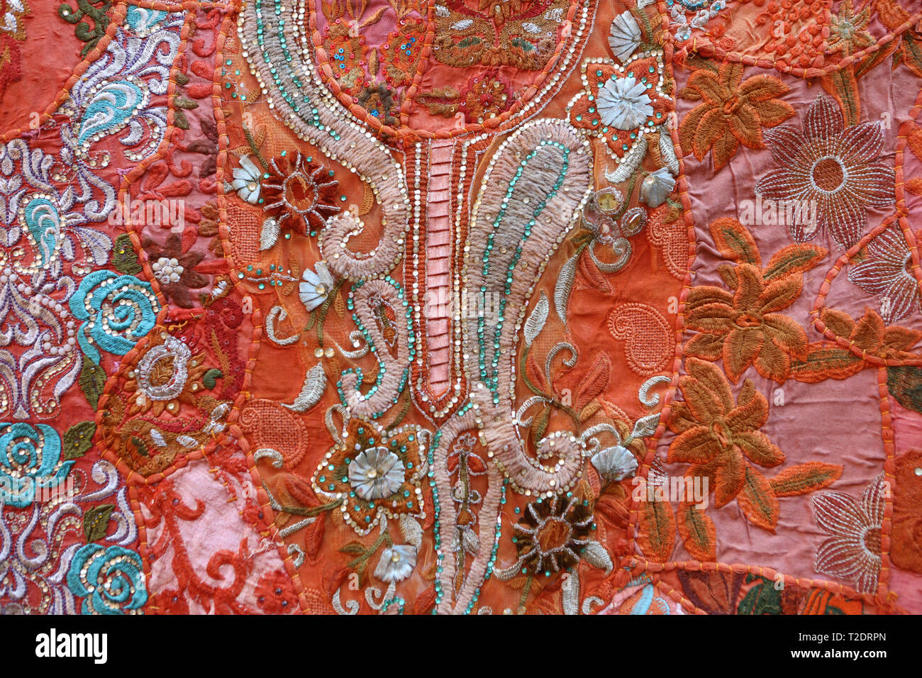 Batik cloth historic hi-res stock photography and images - Alamy