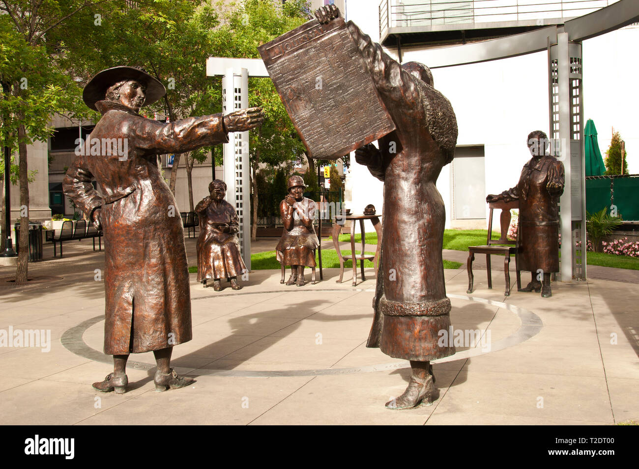 Canada women vote hi-res stock photography and images - Alamy