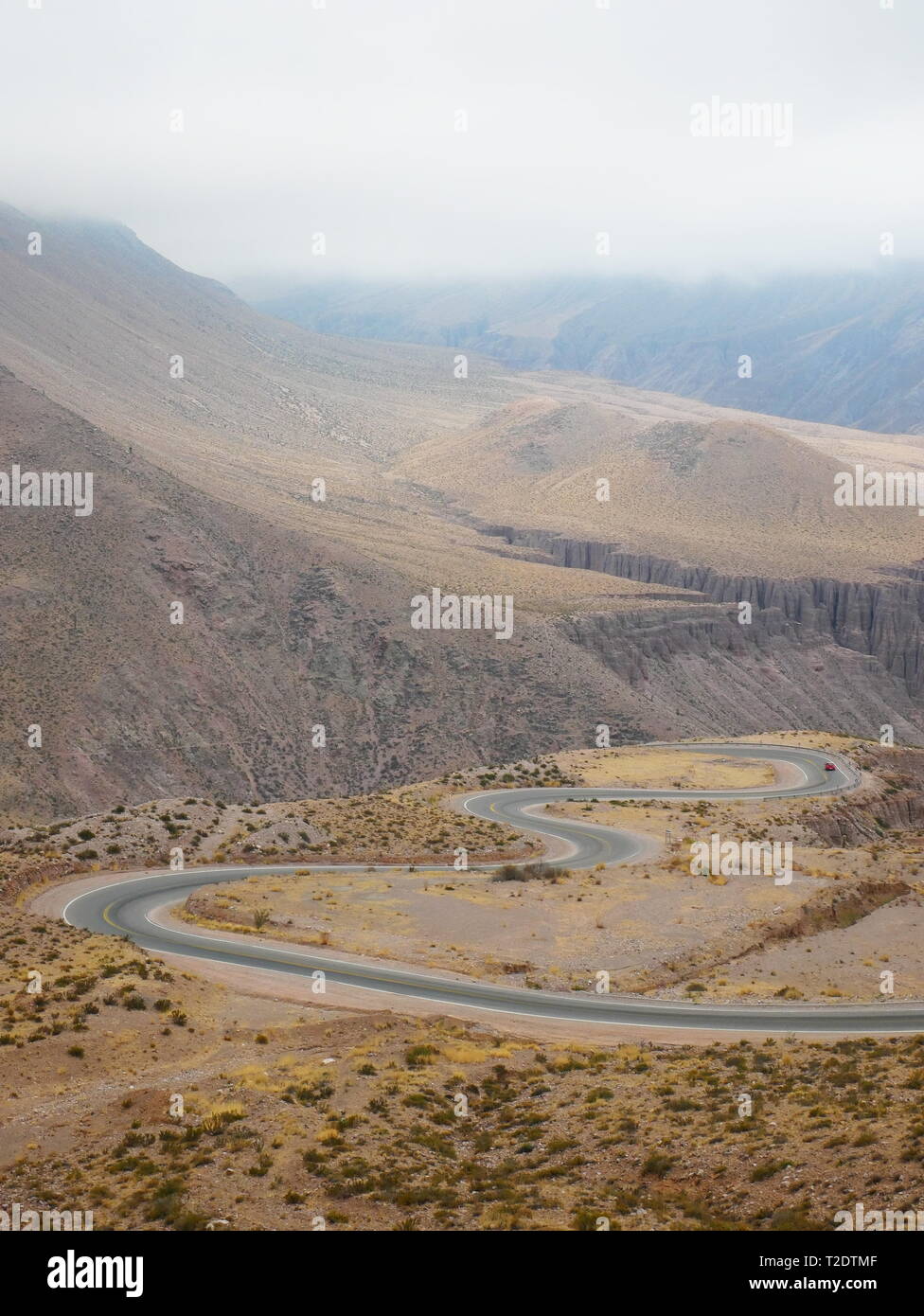 Curvy road from Cuesta de Lipan to Quebrada de Humahuaca Stock Photo ...