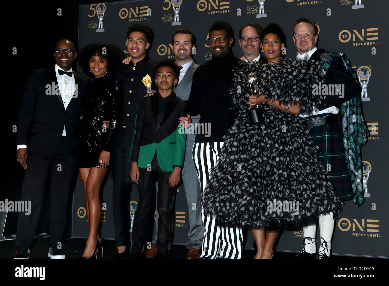 Black ish cast hi-res stock photography and images - Alamy