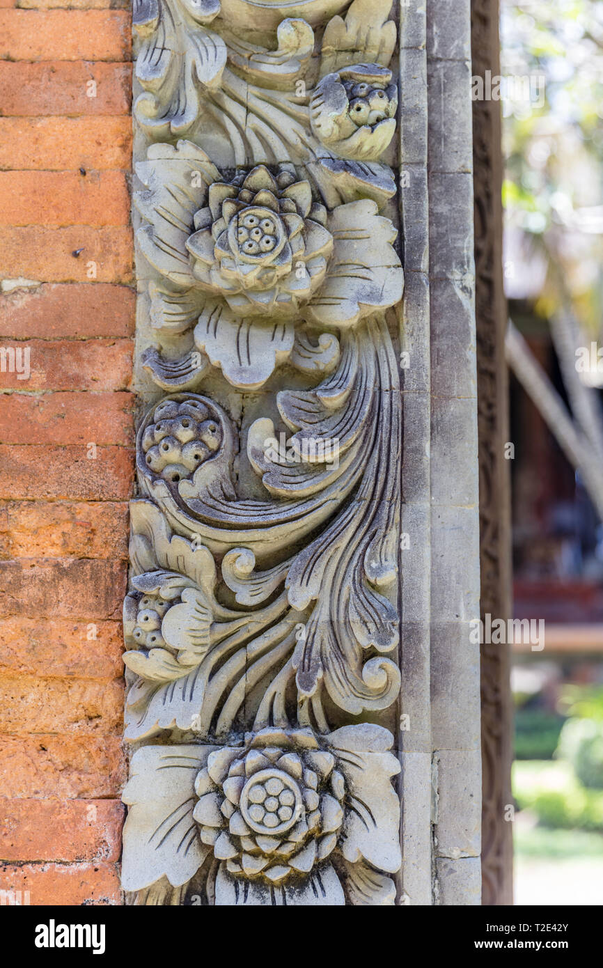 Classic carving hi-res stock photography and images - Alamy