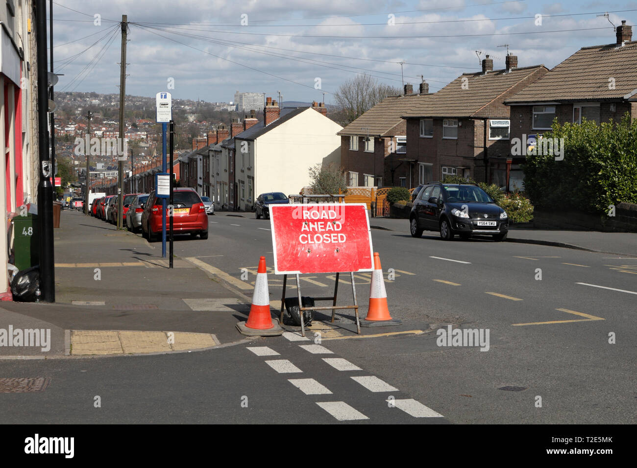 Uk road ahead closed sign hi-res stock photography and images - Alamy
