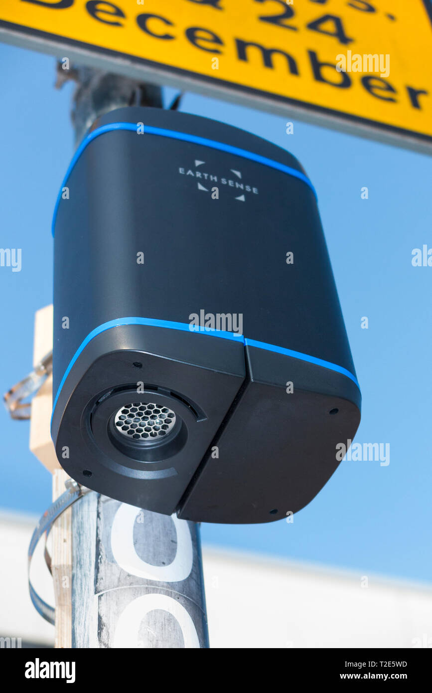 EarthSense / Earth Sense Zephyr air quality monitor equipment ...