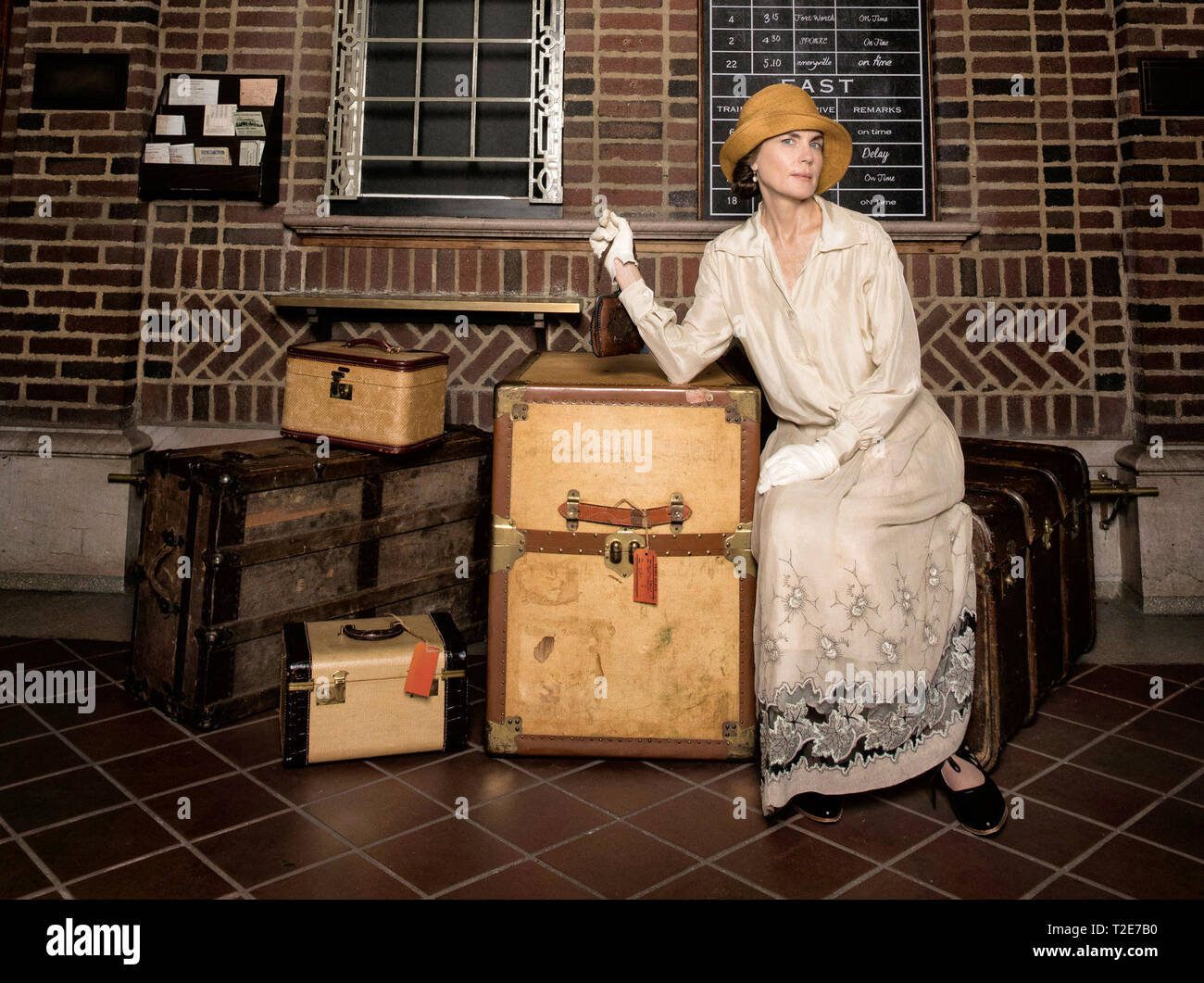 THE CHAPERONE, from left: Elizabeth McGovern, 2018. ph: Karin Catt ...