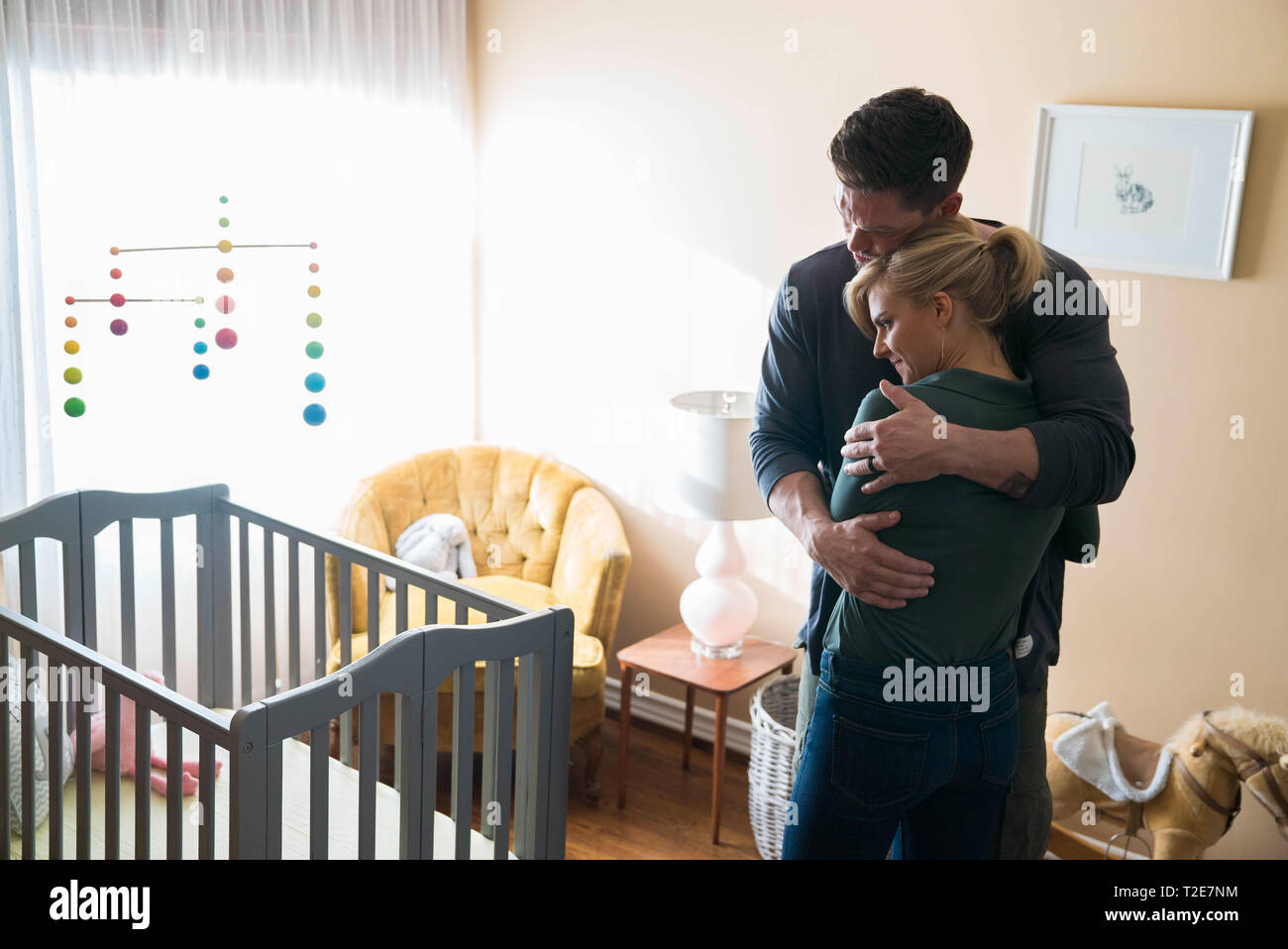 MAKING BABIES, from left: Steve Howey, Eliza Coupe, 2018. © Samuel ...