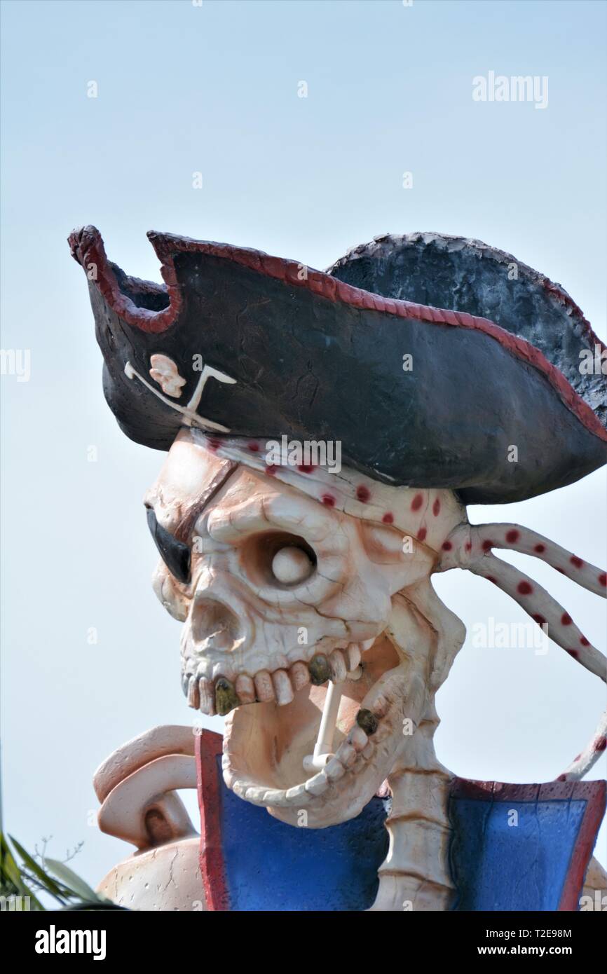 Child miniature golf hi-res stock photography and images - Alamy