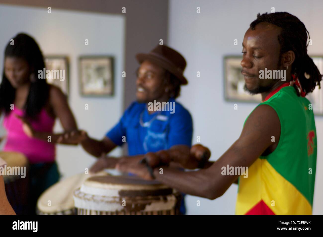 Congolese drums hi-res stock photography and images - Alamy