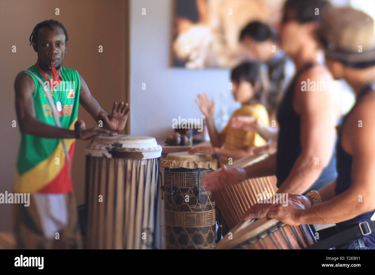 Hand drum dance hi-res stock photography and images - Alamy