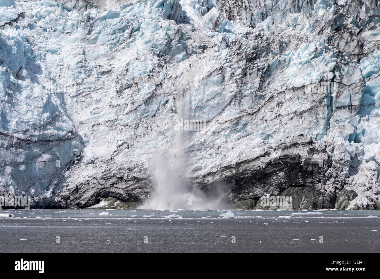 Iceberg calving hi-res stock photography and images - Alamy