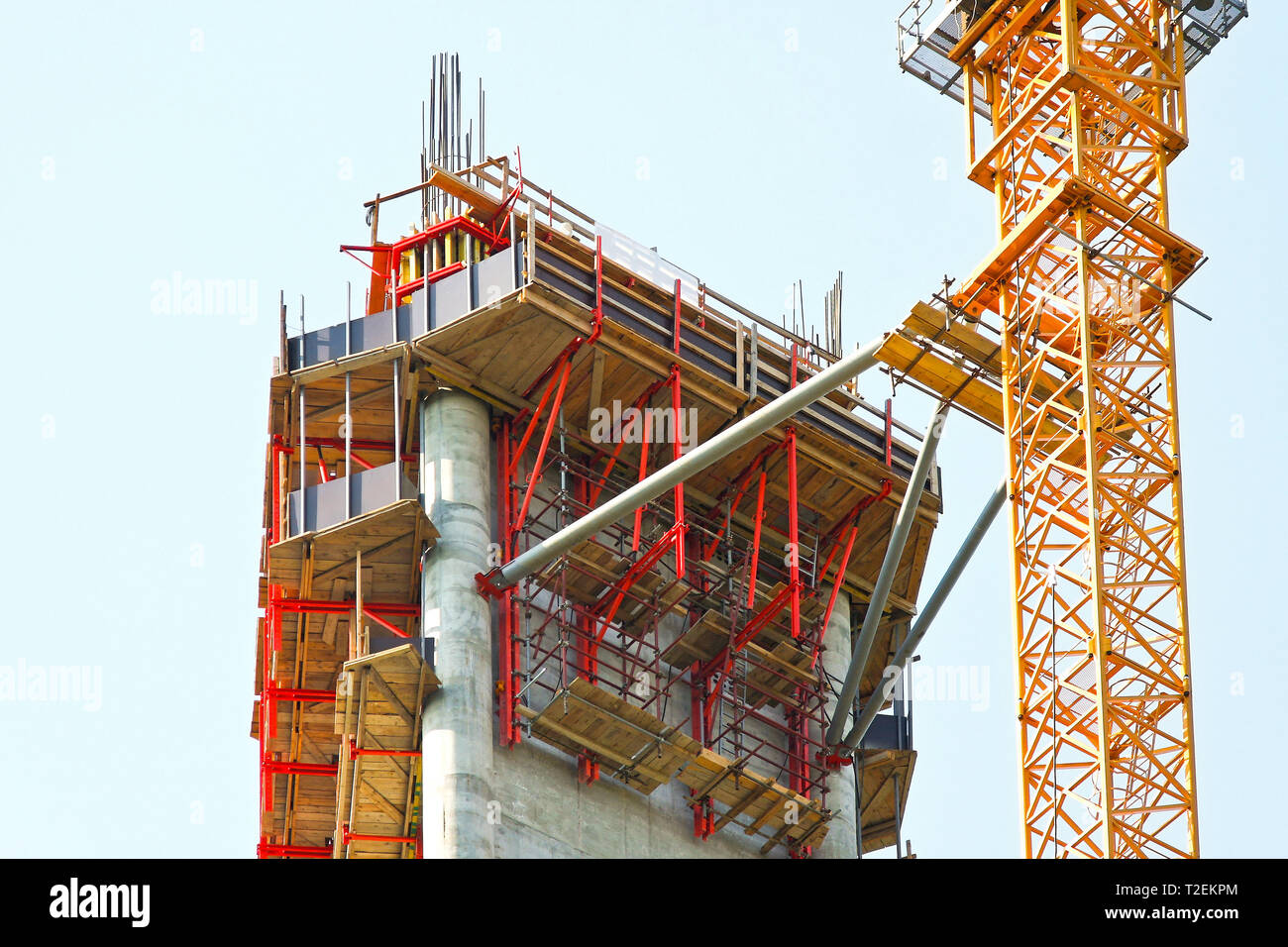 Tall scaffolds hi-res stock photography and images - Alamy