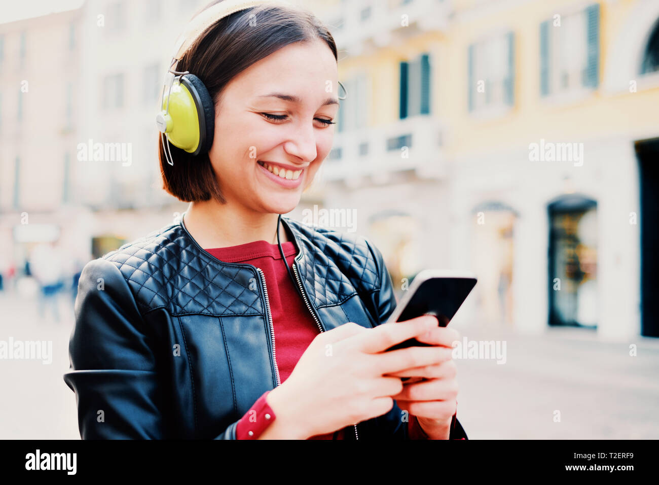 Audio typing hi-res stock photography and images - Alamy