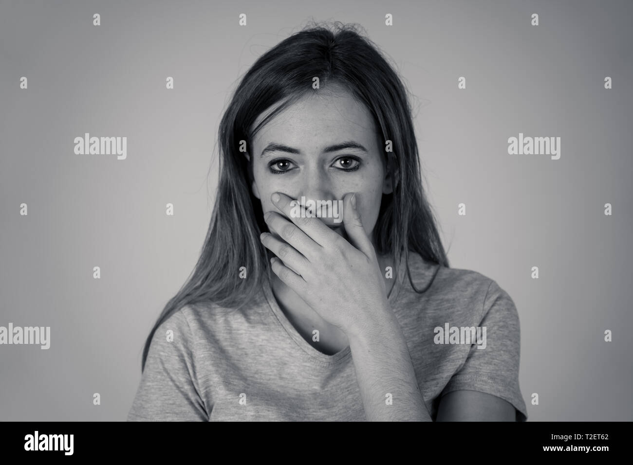 Woman face closeup scared afraid hi-res stock photography and images ...