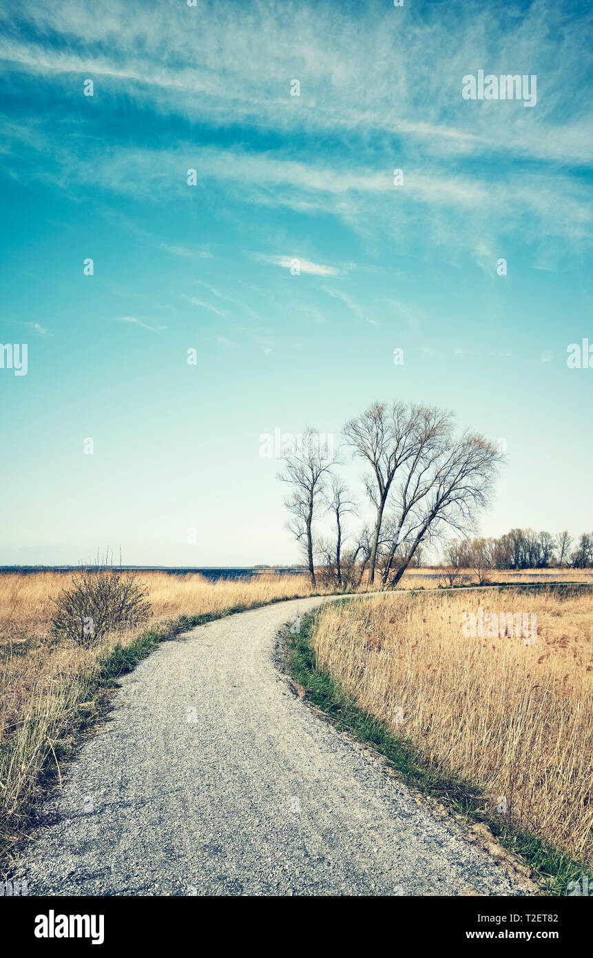 Road by a lake hi-res stock photography and images - Alamy