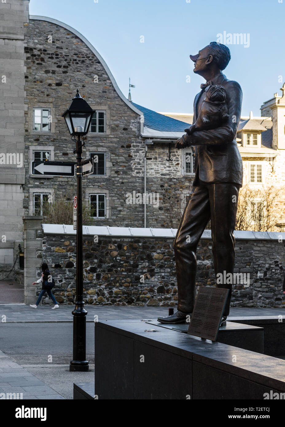 English pug sculpture hi-res stock photography and images - Alamy