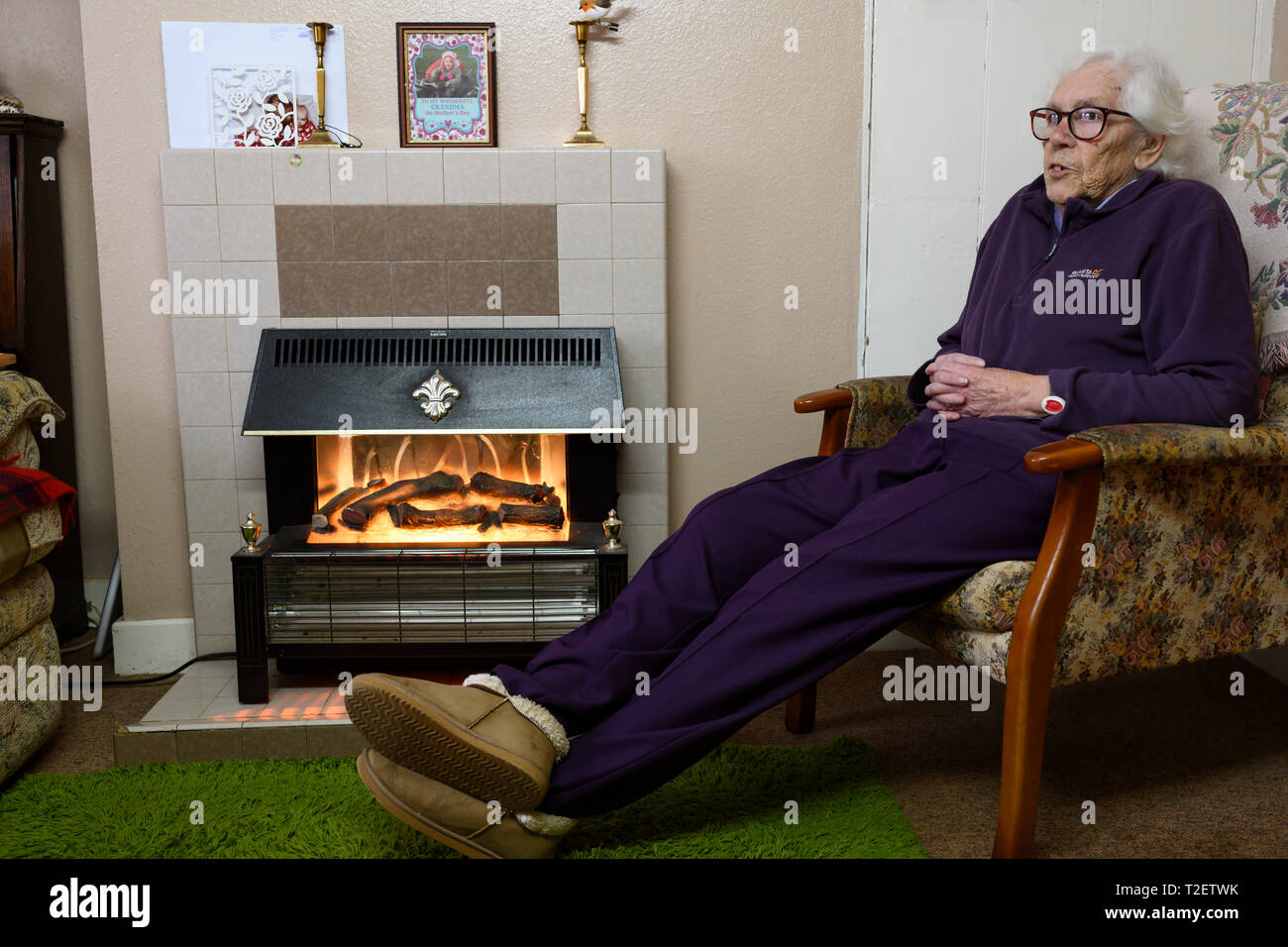 Old Electric Fire High Resolution Stock Photography and Images - Alamy