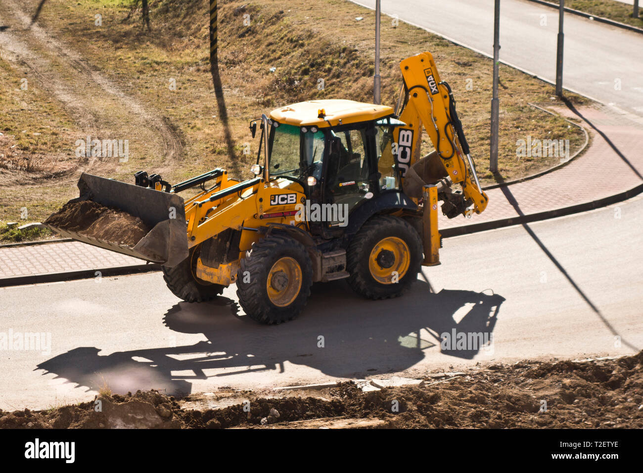 Road caterpillar hi-res stock photography and images - Alamy