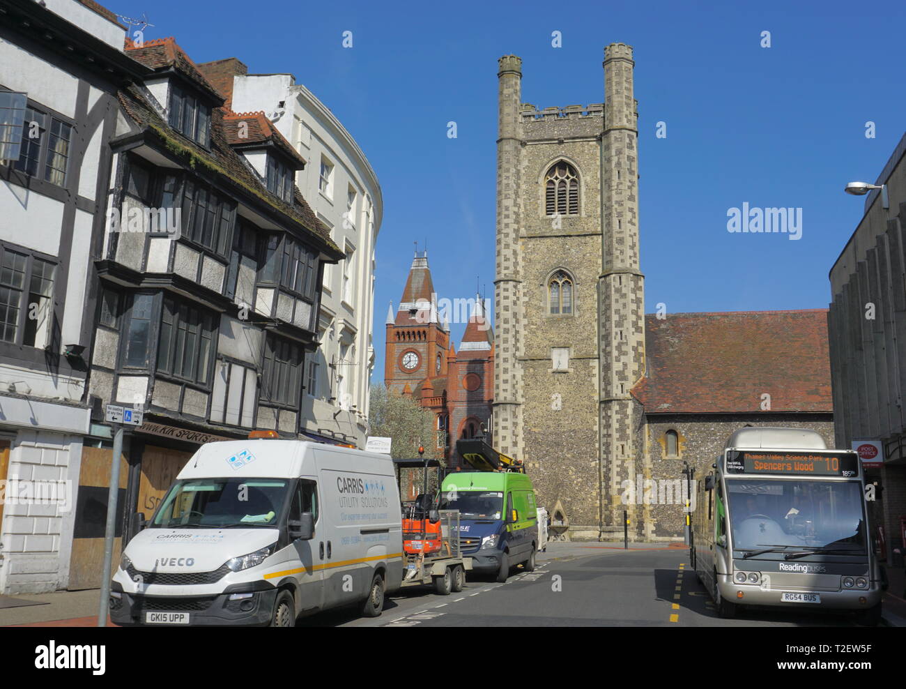 Church of st laurence reading hi-res stock photography and images - Alamy