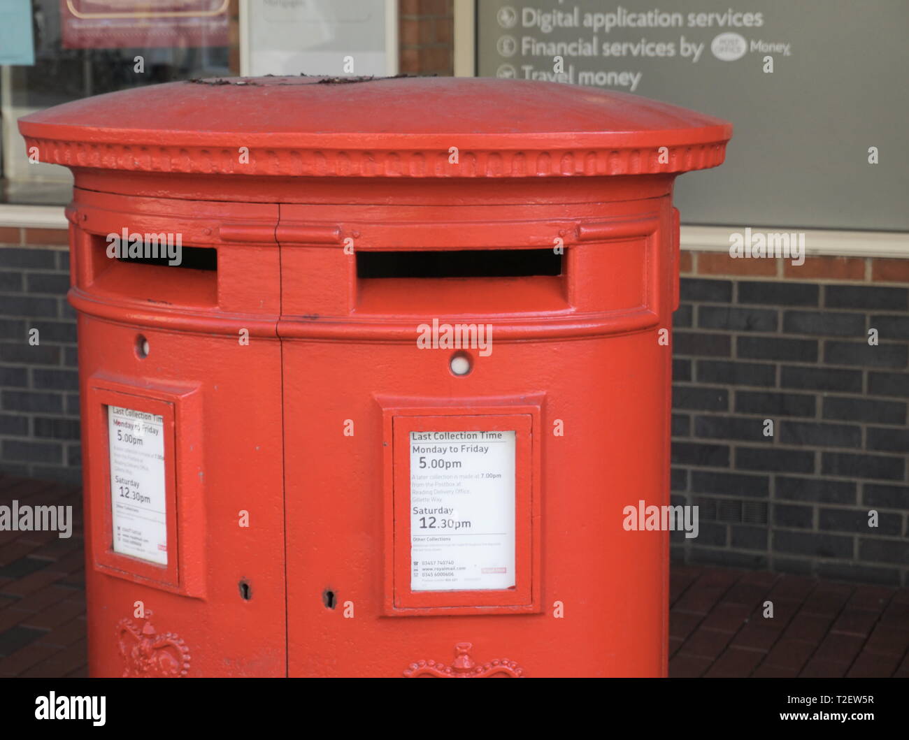 Double post box hi-res stock photography and images - Alamy