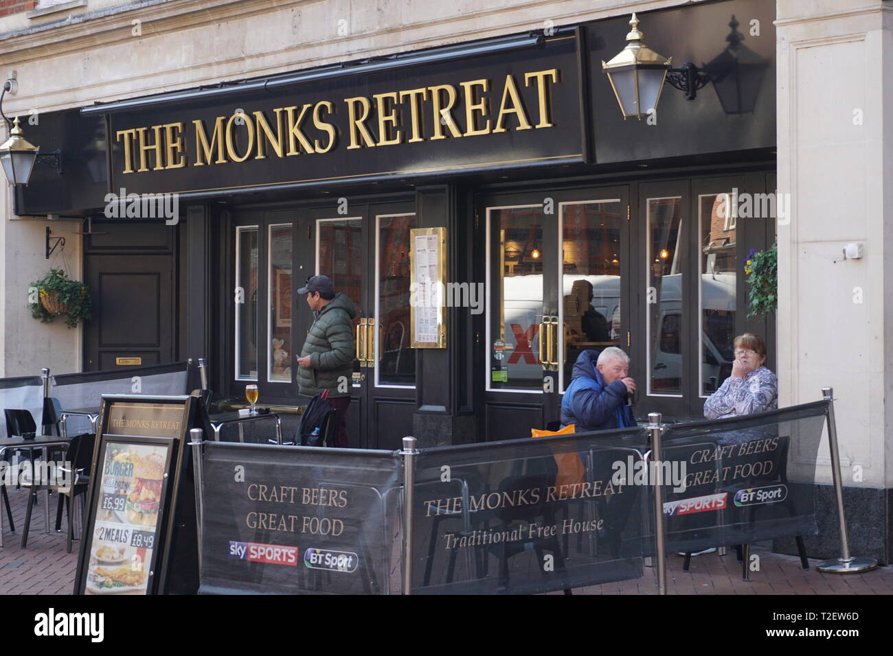 The Monks Retreat pub in Reading, UK Stock Photo - Alamy