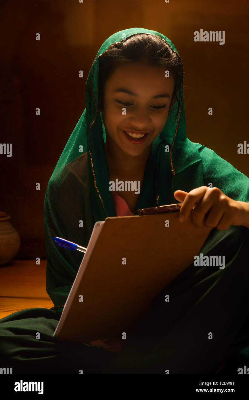 Writing on exam hi-res stock photography and images - Alamy