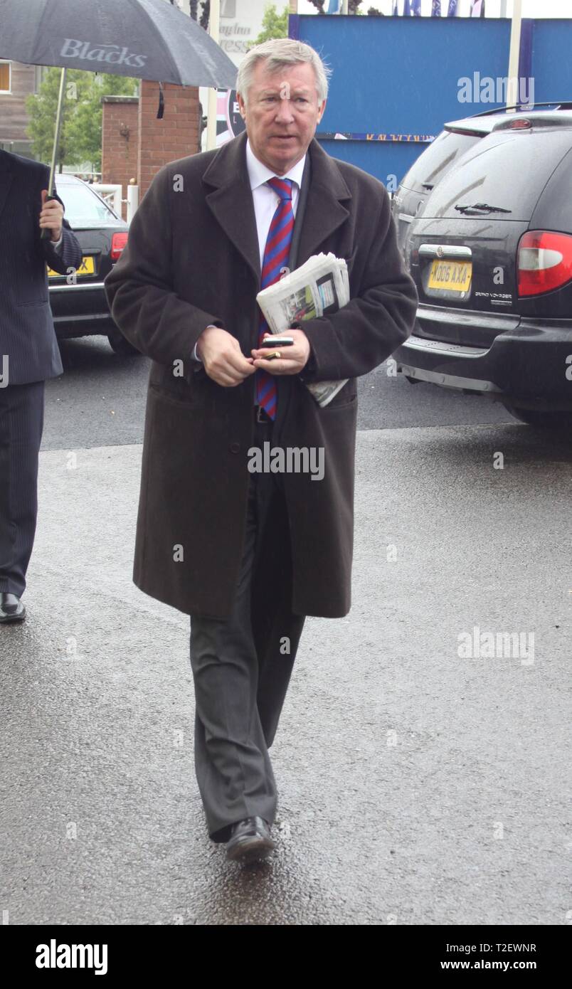 Chester,Uk Sir Alex Ferguson attends chester races credit Ian ...