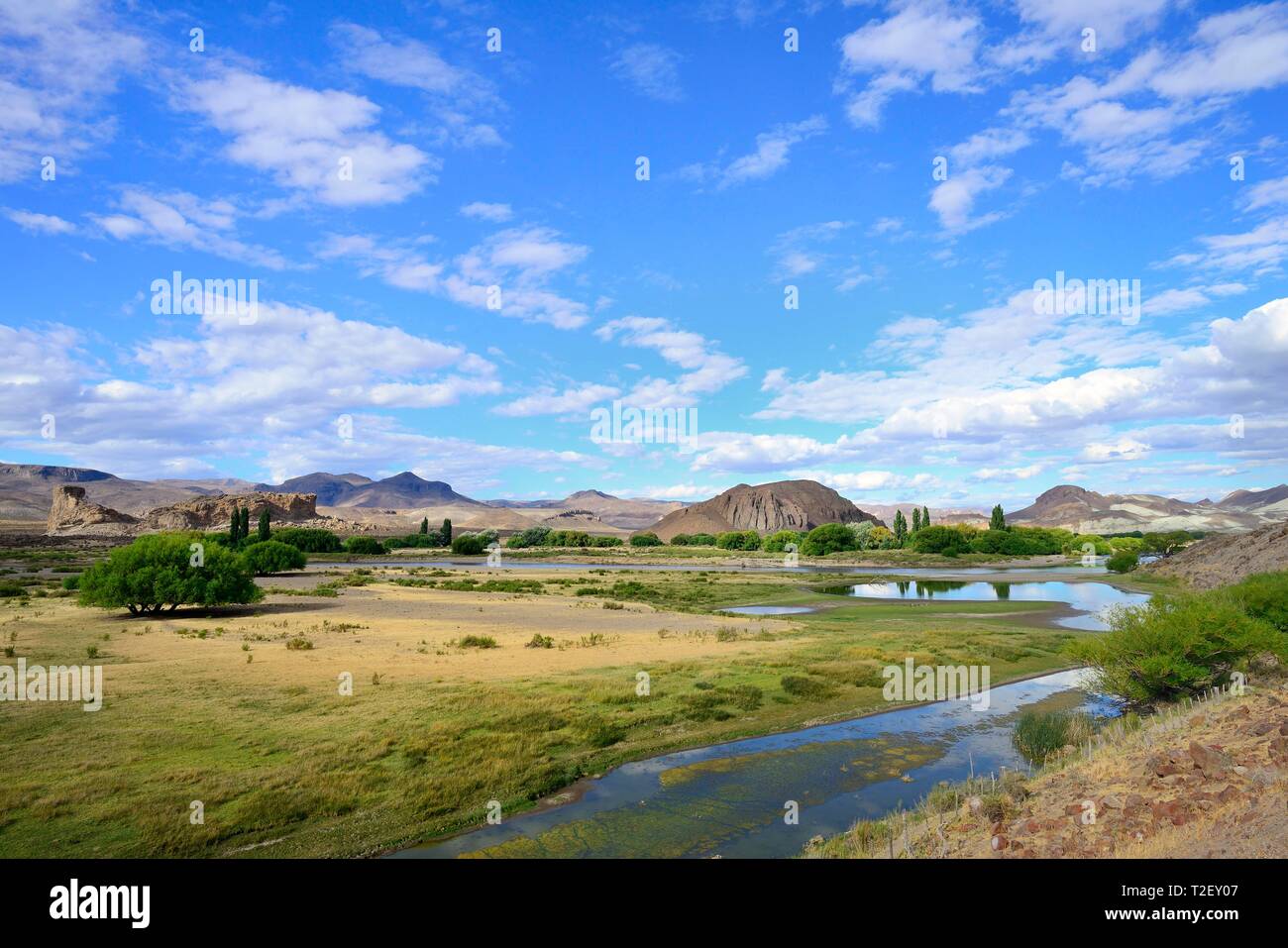 River landscape at Rio Chubut, Piedra Parada, near Gualjaina, Chubut ...