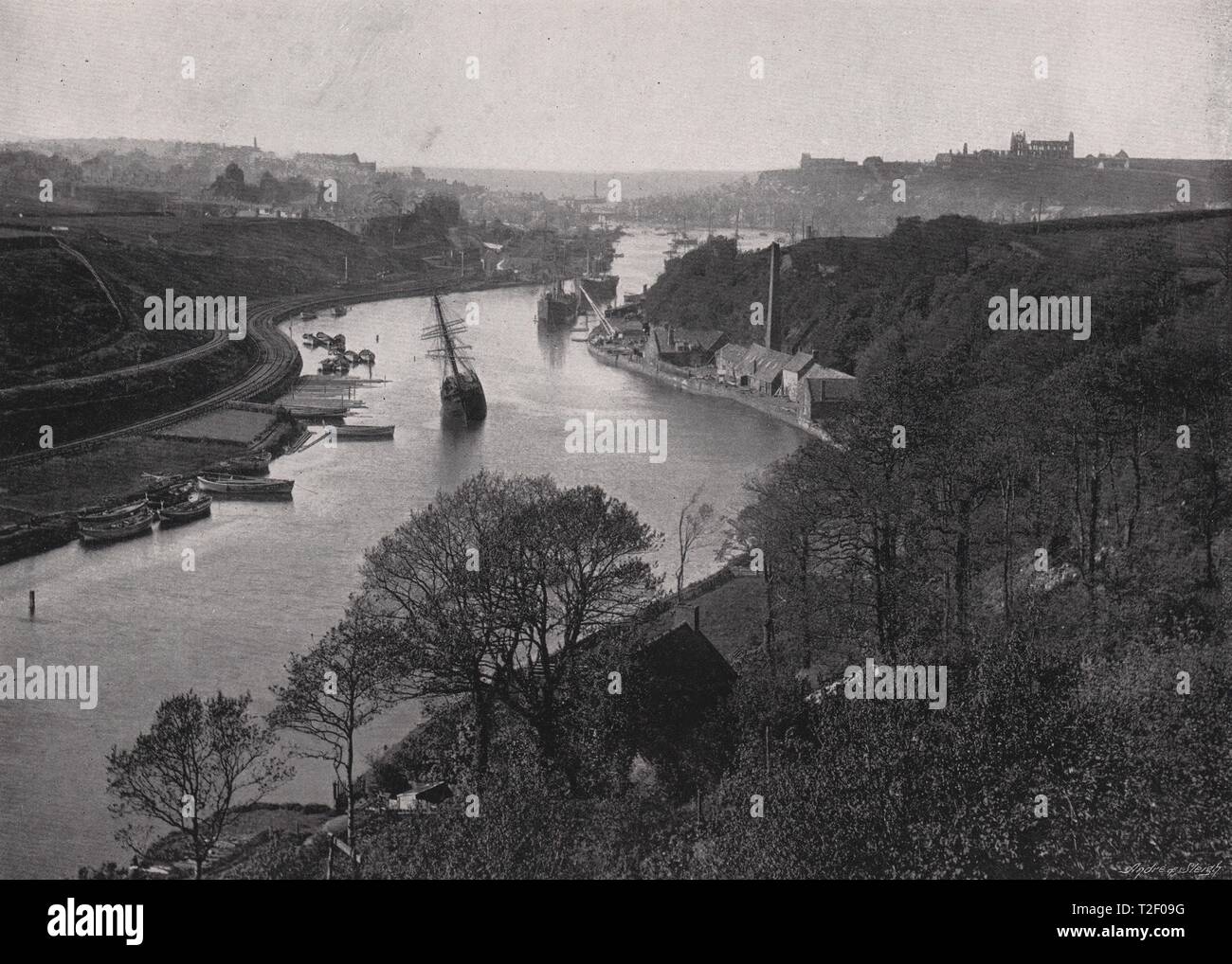 Larpool whitby hi-res stock photography and images - Alamy