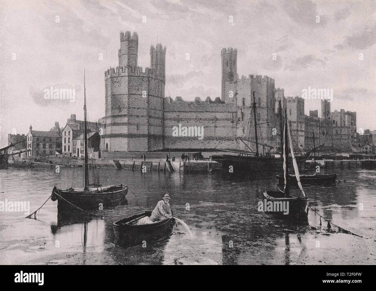 Carnarvon castle hi-res stock photography and images - Alamy