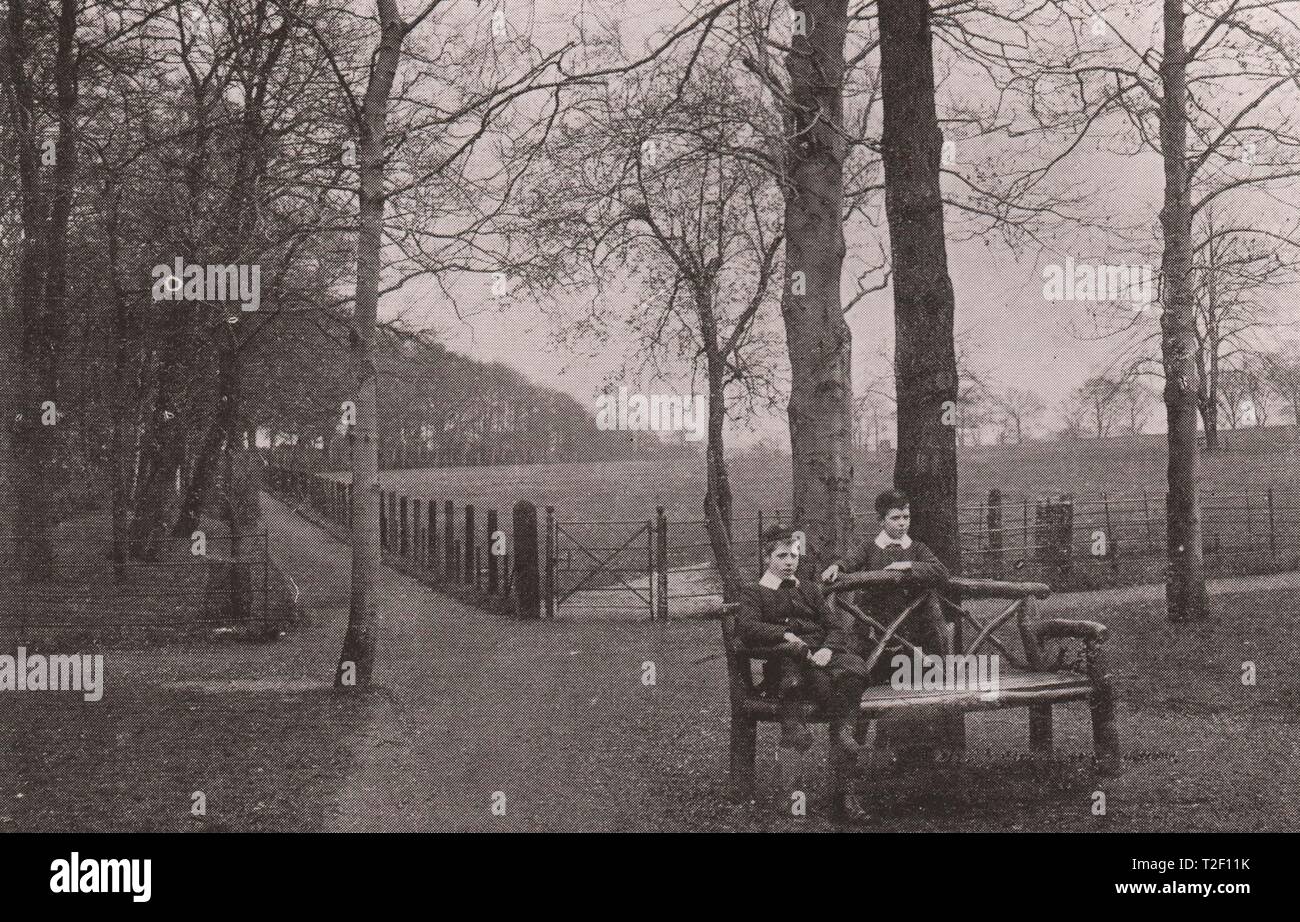 Bellahouston park glasgow hi-res stock photography and images - Alamy