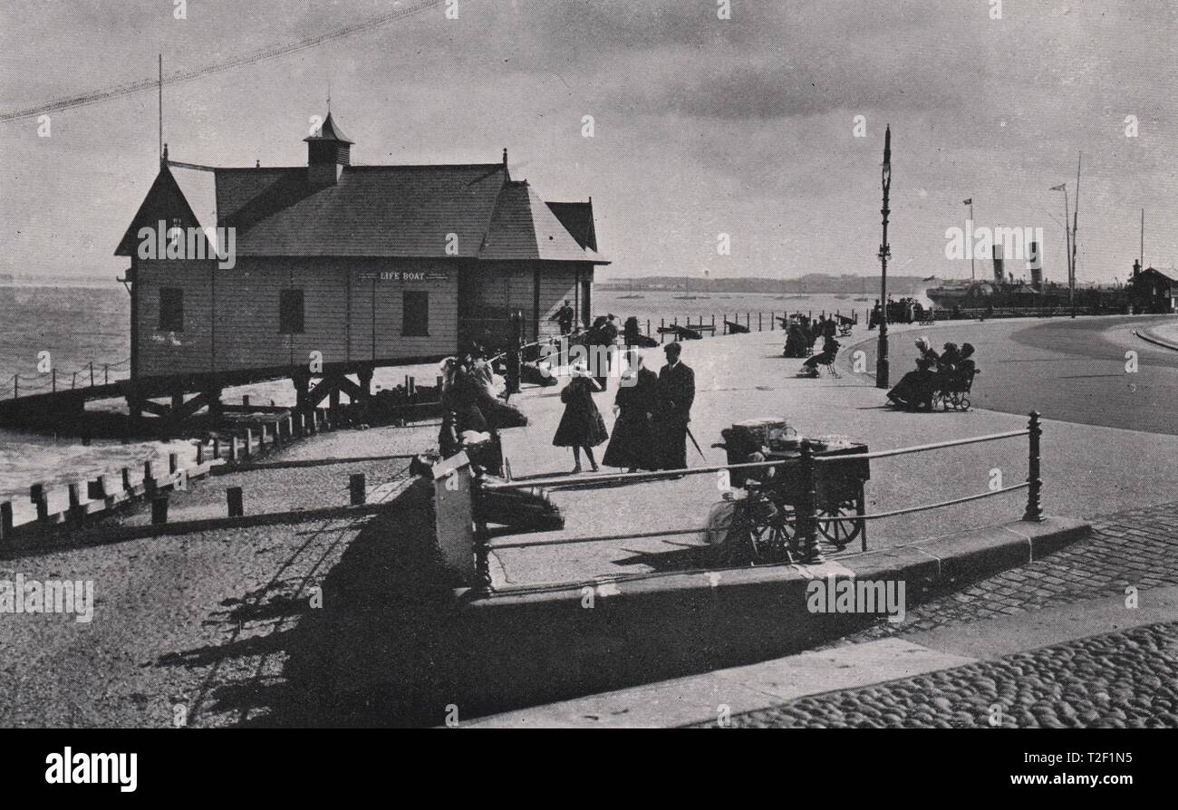 Lifeboat house hi-res stock photography and images - Alamy