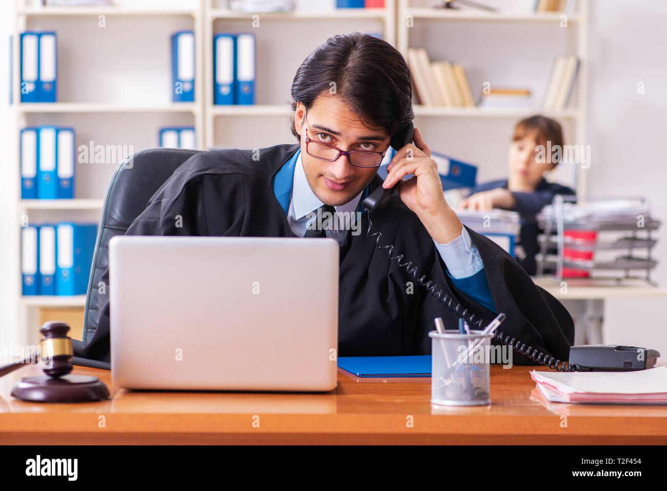 Lawyers judge speaking hi-res stock photography and images - Alamy