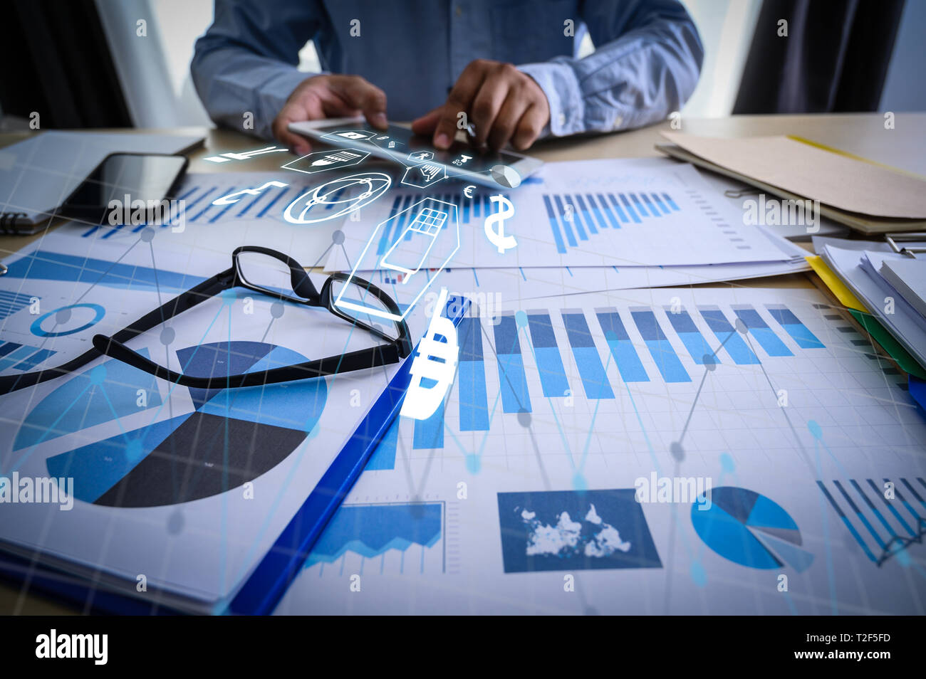 Working team meeting concep graph financial with social network diagram ...