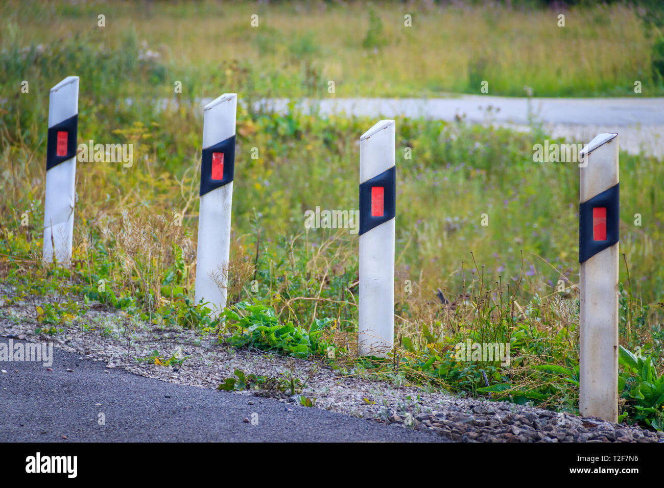 Black and white striped pillars hi-res stock photography and images - Alamy