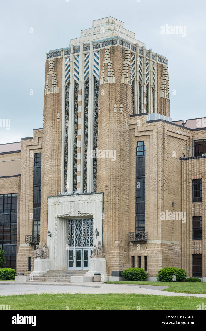 Exterior of Bloom High School in Chicago Heights Stock Photo - Alamy