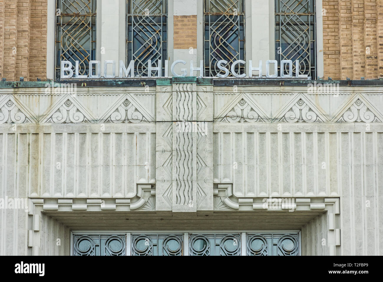 Exterior of Bloom High School in Chicago Heights Stock Photo - Alamy